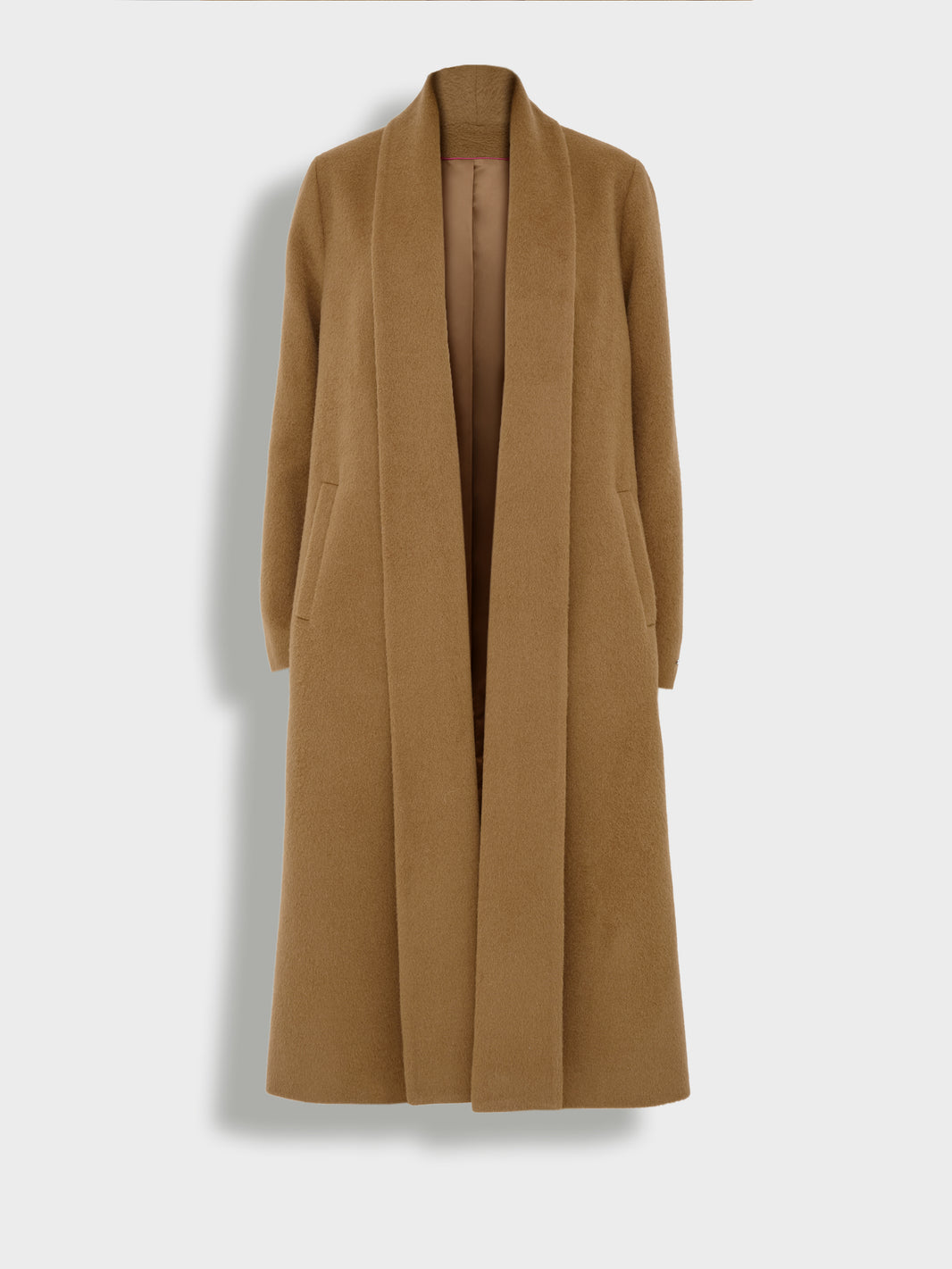 Abrigos para Mujer de Alpaca | Lujo Responsable y Tradición | KUNA